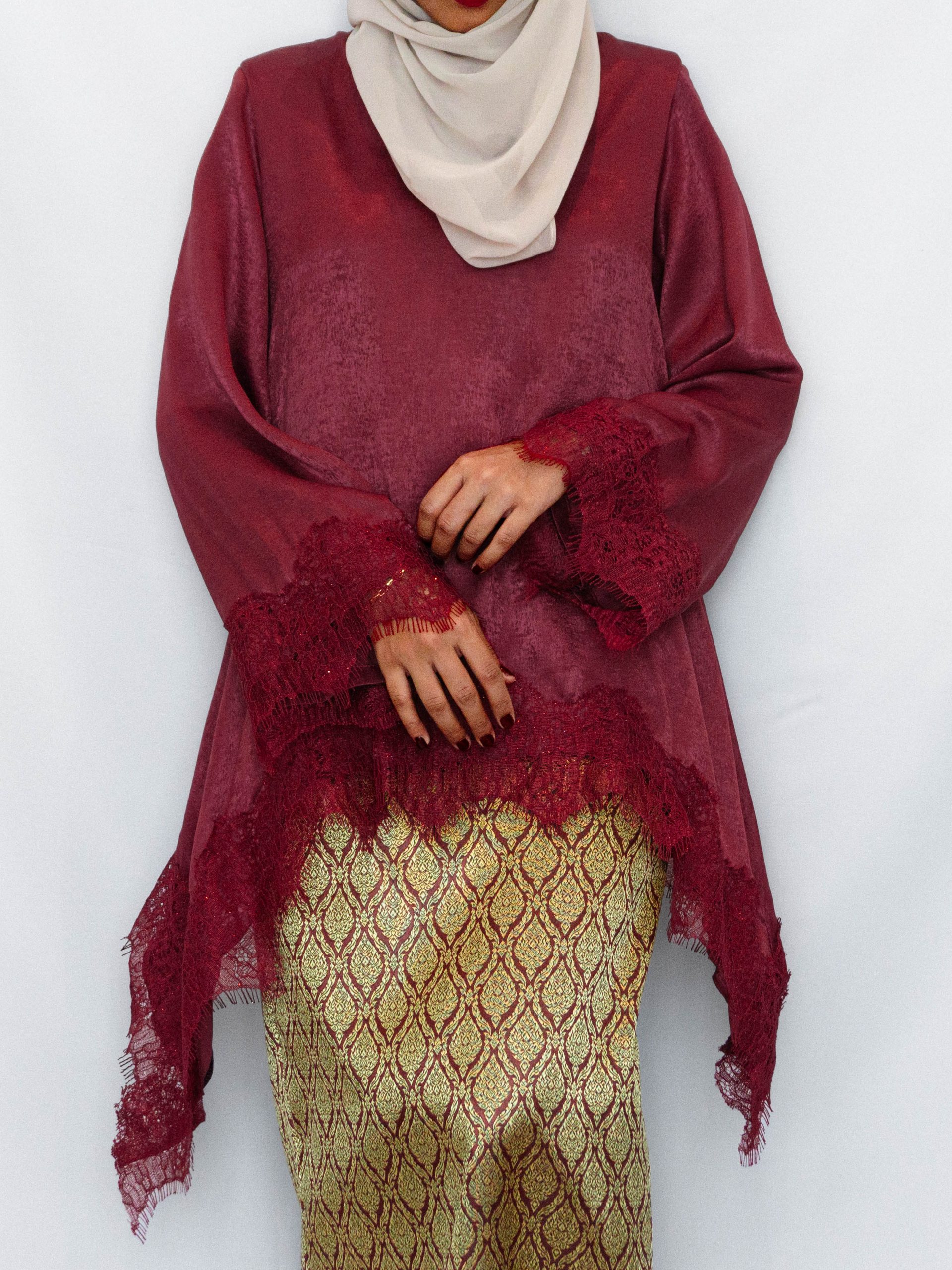 SULTANAH in Red – DQalbu